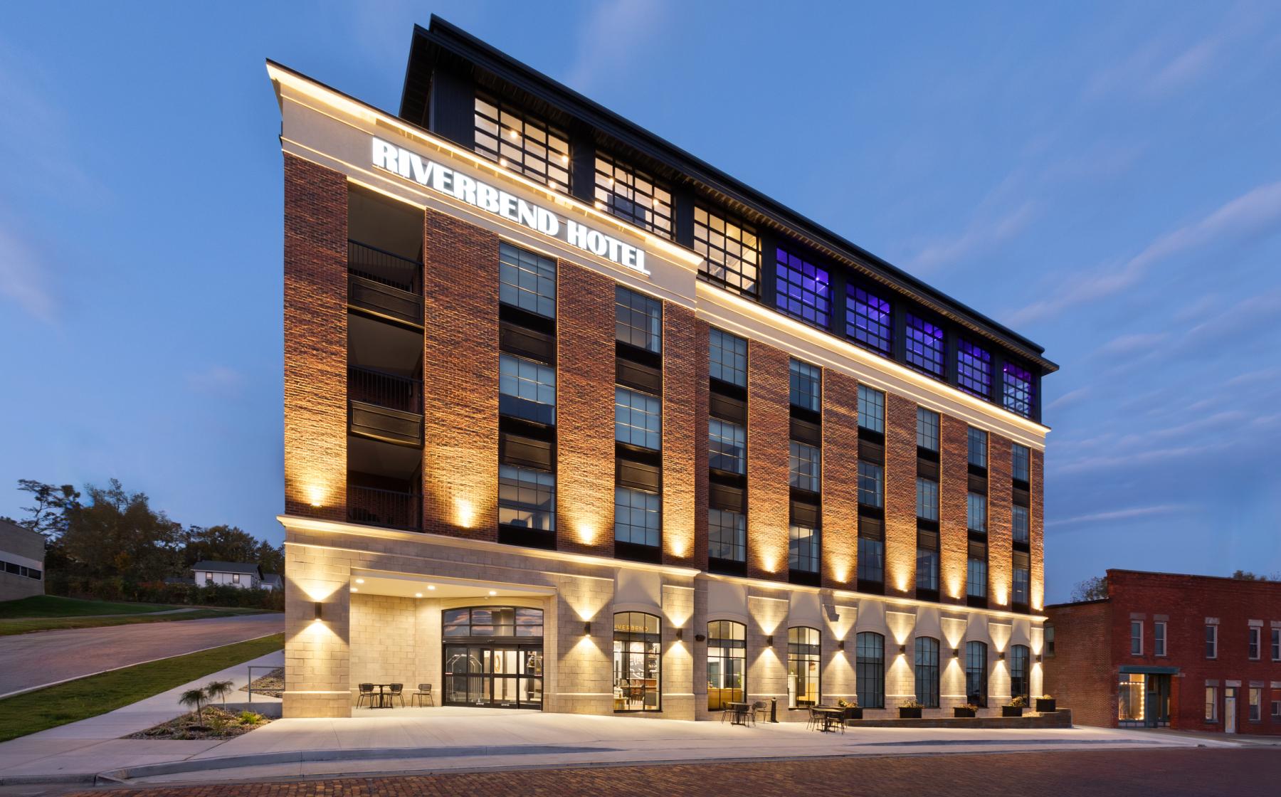 Riverbend Hotel | Architectural Design Inc.